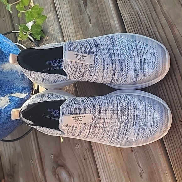 Skechers | Shoes | Sketchers Dlux Walker | Poshmark